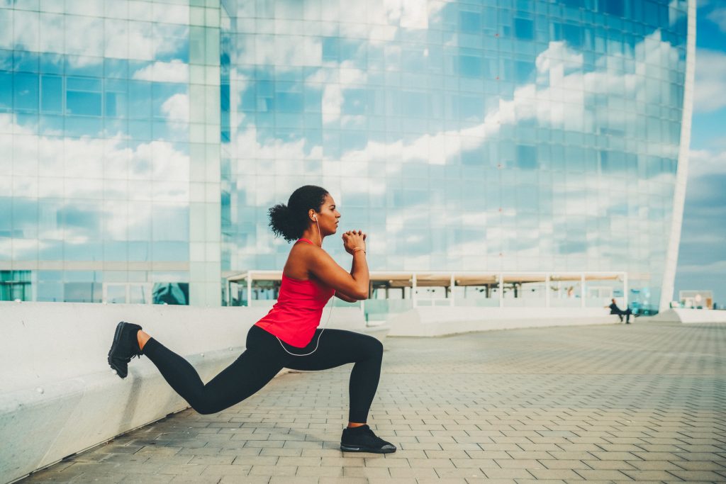 5 ejercicios para trabajar tus glúteos en el gimnasio | Blog DiR